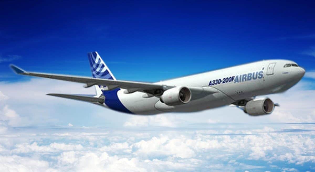 What Is ETOPS? Twin-Engine Aircraft Ocean Flights Explained