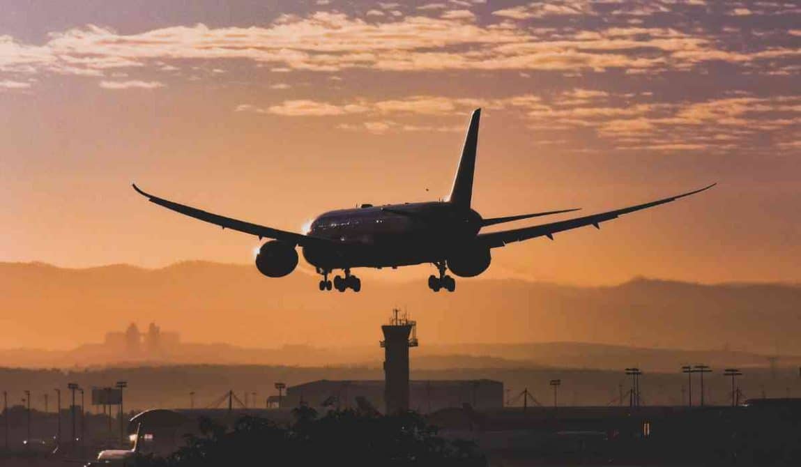 Airbus A220-300 Vs Boeing 737 MAX 7: 2026 Comparison