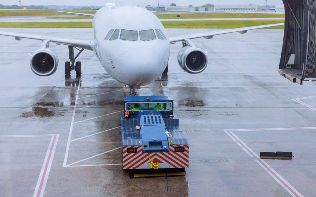 Aircraft Tugs Explained: Types & Uses