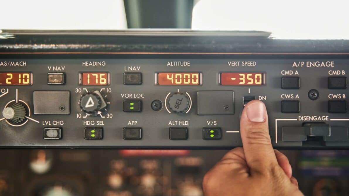 Airbus A320 Communication Systems: A Complete Technical Guide
