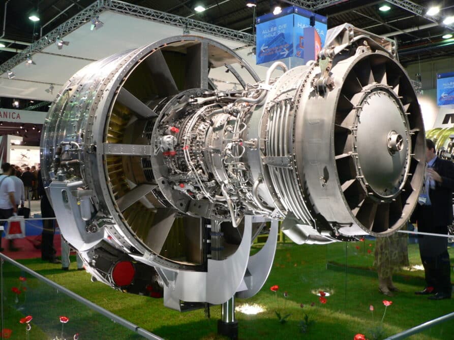 How Fast Does A Boeing 737 Fly? Speed By Variant