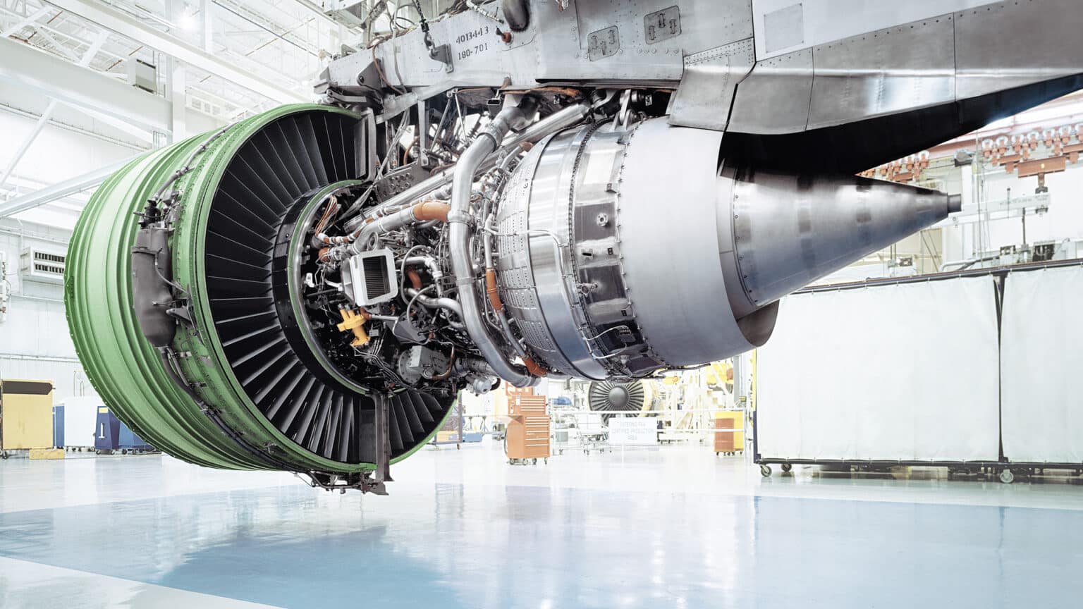 Boeing 777-300ER Vs Airbus A350-1000: Which Is Better?
