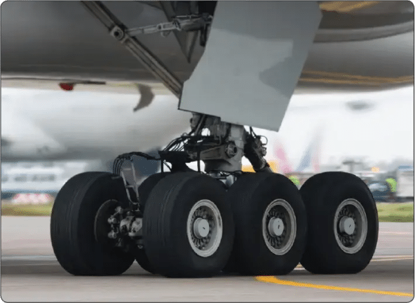 How Aircraft Landing Gear Works: A Complete Technical Guide